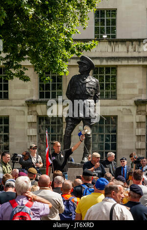 Phil Campion A Former British Army SAS Soldier Leads A Group Of Army ...