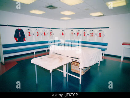 Rare stock photos of the dressing rooms inside the old Wembley Stadium ...