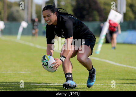 New Zealand's Stacey Waaka score's her side's second try during the ...