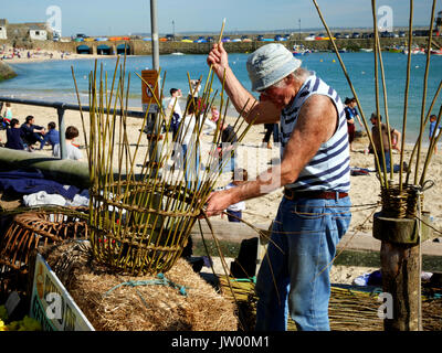 Cornish withy crab pot maker Richard Ede demonstrating his craft at St ...