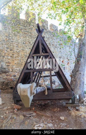 Ancient history. Battering ram. Siege weapon used to break open the ...