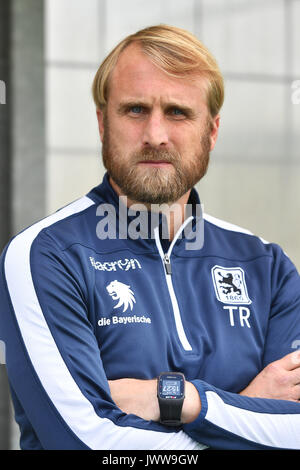 Daniel BIEROFKA (Trainer 1860), Einzelbild,angeschnittenes Einzelmotiv ...