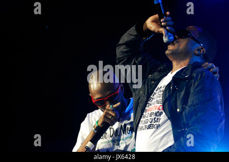 (L-R) Rappers Mos Def,Q Tip performing 2008 Rock Bells Glen Helen ...