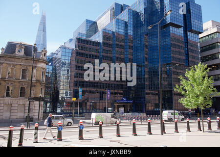 Northern and Shell Building, Lower Thames Street, London, England Stock ...
