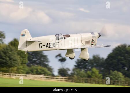 Vintage 1936 Percival Mew Gull Aircraft in flight Stock Photo - Alamy