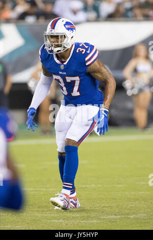 August 17, 2017: Buffalo Bills sideline reacts to the missed field goal ...