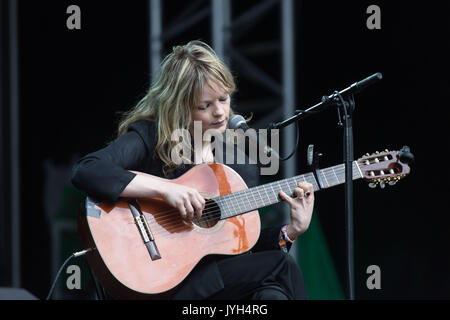 JESSICA PRATT, CONCERT, GREEN MAN FESTIVAL: Folk singer songwriter ...