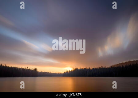 Sunrise at Bobby Lake, Cascade Mountains, Oregon Stock Photo - Alamy