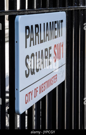 Road sign Parliament Square London United Kingdom Stock Photo - Alamy