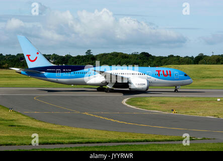 Tui Boeing 787-8 Dreamliner ready for take off at Birmingham Airport ...