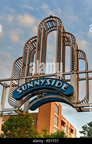 Sunnyside Gate Sign Stock Photo - Alamy