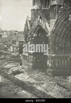 WW1 World War I photo - Reims Cathedral in ruins, France Stock Photo ...