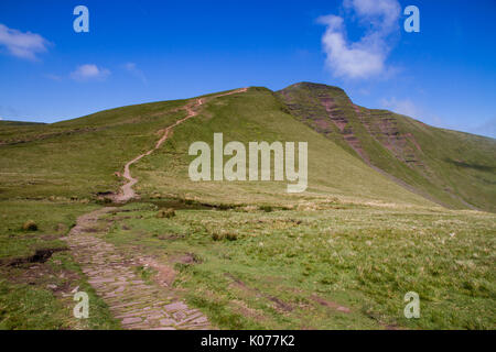 The Pathway leading up to the summit of Corn du, leading on to Pen y ...