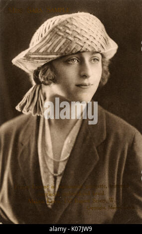 Miss Sara Sample - Modelling hats from Maison Lewis Stock Photo - Alamy