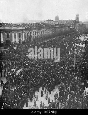 First Red Guards in Petrograd, fall 1917 cropped Stock Photo - Alamy
