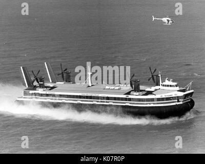 SR.N4 Mountbatten class hovercraft, at Dover, 1988, English Chanel, UK ...