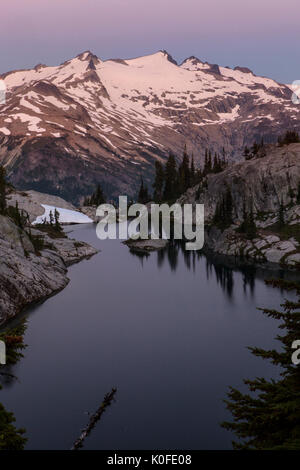 Mount Daniel above Robin Lake before sunrise, Alpine Lakes Wilderness ...