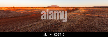 Mount Augustus, earth's largest rock, (Burringurrah), National Park ...