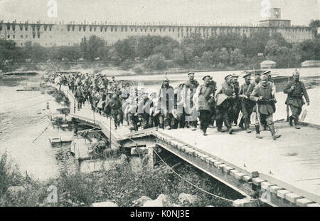 World War 1: Surrender of Russian soldiers. 1915. Holding their hands ...