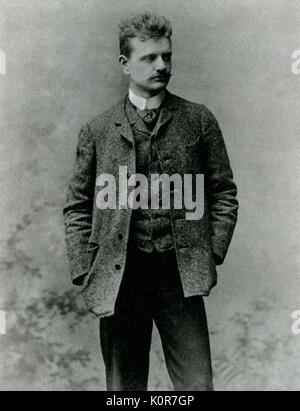 JEAN SIBELIUS (1865-1957) Finnish composer at his Jarvenpaa home in 1939 Stock Photo - Alamy