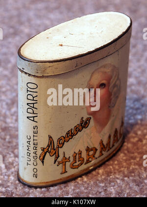 Aparto Turmac cigarettes tin, foto 2 Stock Photo - Alamy