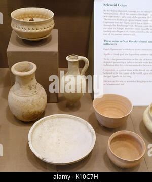 Achaemenid pottery Oriental Institute Museum, University of Chicago ...