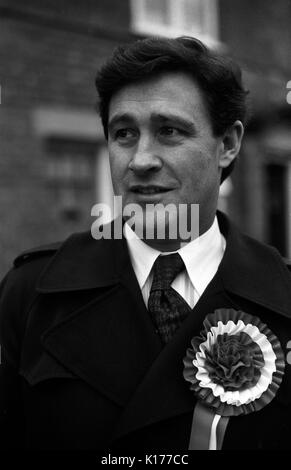 Geoffrey Robinson, Labour MP for Coventry North West, campaigning in ...