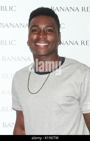 New York Yankees shortstop Didi Gregorius makes a throw to first base ...