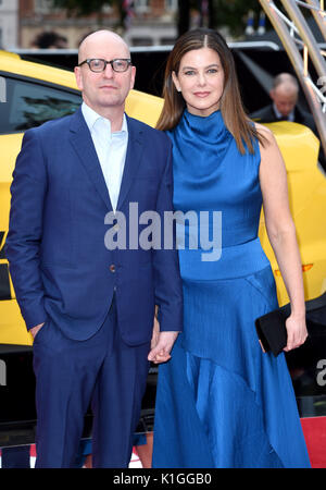 Steven Soderbergh with wife Jules Asner at the premiere of 'The ...