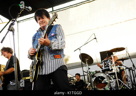 Lee Ving of Fear performs in Douglas Park during Riot Fest Music ...