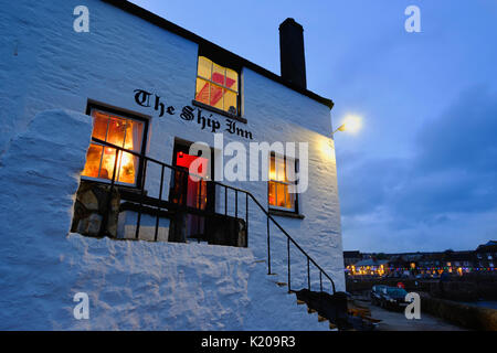Pub The Ship Inn, Porthleven, Cornwall, Great Britain Stock Photo - Alamy
