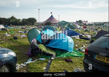 Reading, UK. 28th Aug, 2017. The aftermath of Reading Festival start ...