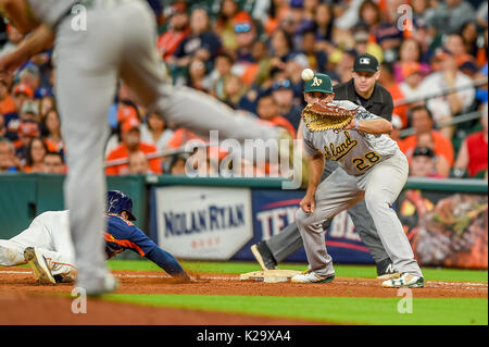 Oakland Athletics' Matt Olson throws to warm up before a baseball game ...