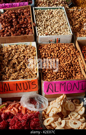 Peru Cusco - Fruit stall at San Pedro Market Stock Photo - Alamy