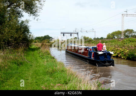 Narrowboat on the Oxford Canal alongside the West Coast Main Line ...