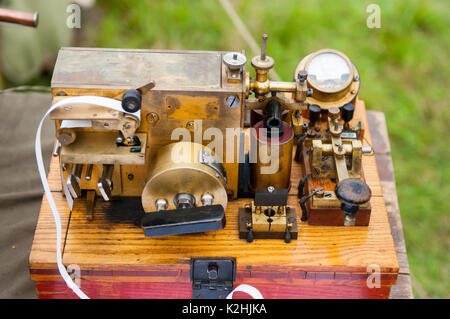 Morse Telegraph Machine. Sender and receiver Stock Photo: 100233526 - Alamy