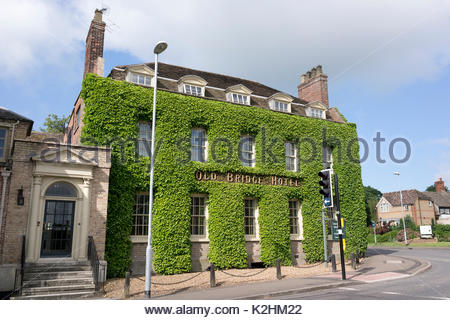 The Old Bridge Hotel, Huntingdon, Cambridgeshire, England Stock Photo ...
