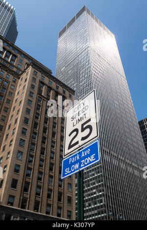 New York City Speed Limit Sign Stock Photo - Alamy