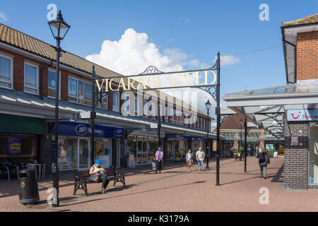 Hailsham, Sussex, Shopping Street, England Stock Photo - Alamy