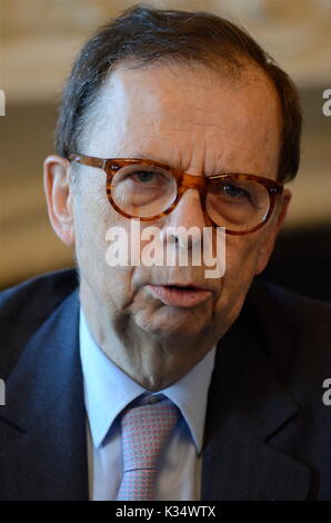 Louis Schweitzer, General Commissioner for Investment holds press ...