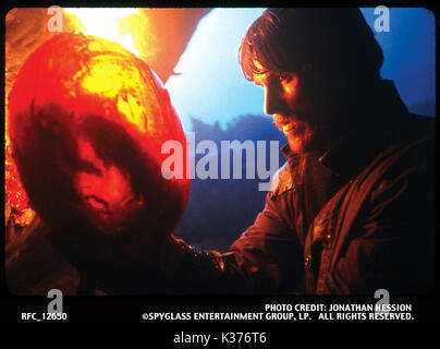 CHRISTIAN BALE, REIGN OF FIRE, 2002 Stock Photo - Alamy
