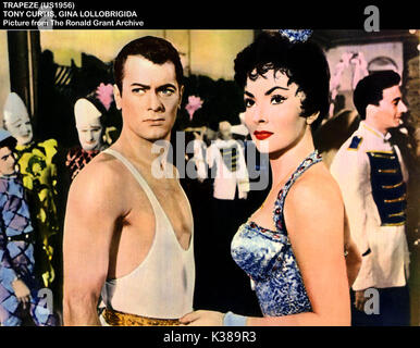 Gina Lollobrigida, Tony Curtis / Trapeze 1956 directed by Carol Reed Stock Photo - Alamy