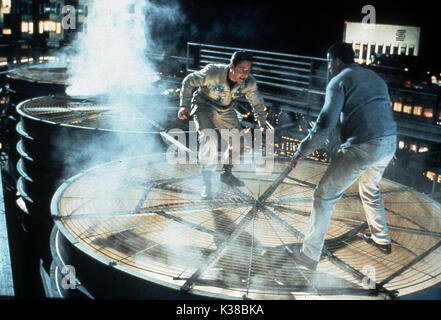 VIRTUOSITY, Russell Crowe, Denzel Washington, 1995 Stock Photo - Alamy