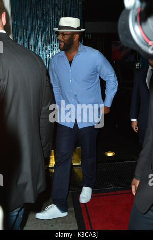 Tyler Perry out for dinner at Mastro's Steakhouse in Beverly Hills ...