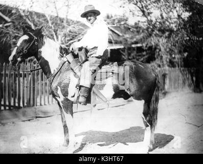 HAROLD ROSSON Cinematographer Was married to JEAN HARLOW Stock Photo ...