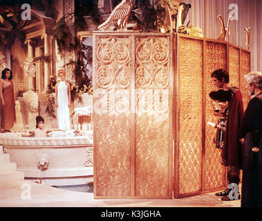 ISABEL COOLEY, ELIZABETH TAYLOR, FRANCESCA ANNIS, CLEOPATRA, 1963 Stock ...