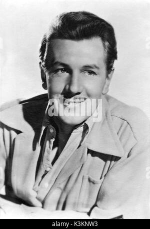SIR MICHAEL REDGRAVE British Actor Stock Photo - Alamy