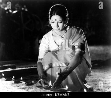 ANKUR [IND 1974] aka THE SEEDLING SADHU MEHER, SHABANA AZMI Date: 1974 ...