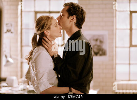CLOSER (2004) JULIA ROBERTS, JUDE LAW CLOS 001-017 Stock Photo - Alamy