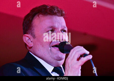 Worldwide acclaimed Country and Irish Music star Jimmy Buckley live on ...